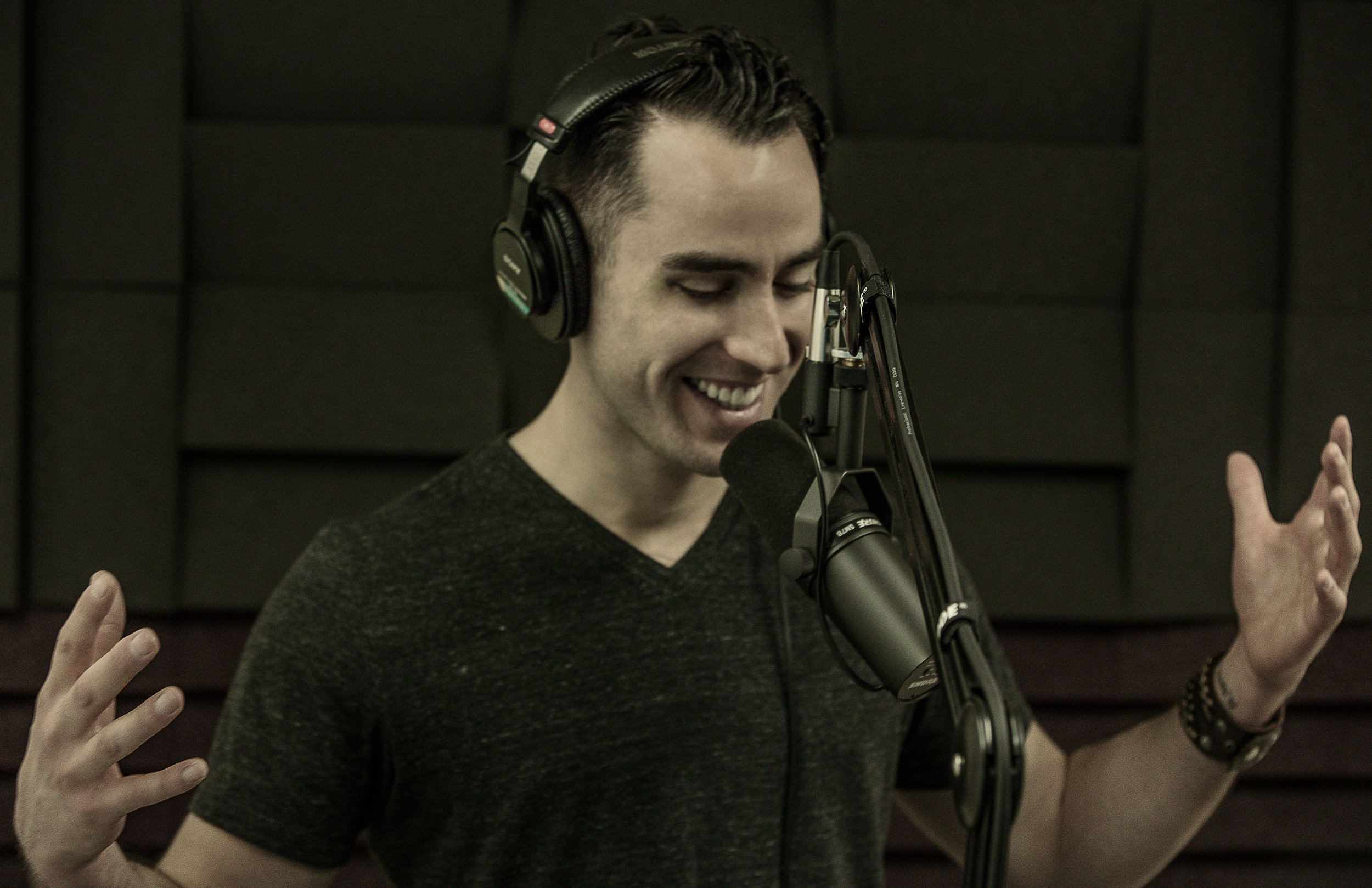 Tommy-Baker-Resist-Average-Podcast-Fitness-LIVETHEFUEL - LIVETHEFUEL